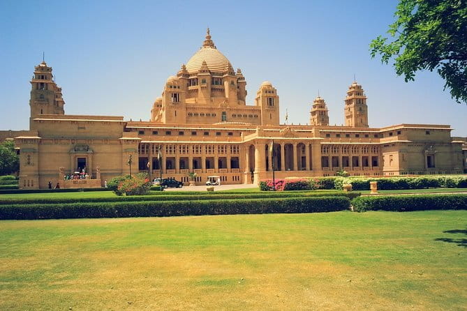 Jaipur Sightseeing Private Day Tour By Tuk Tuk - Jagat Shiromani Ji Temple: A Spiritual Retreat