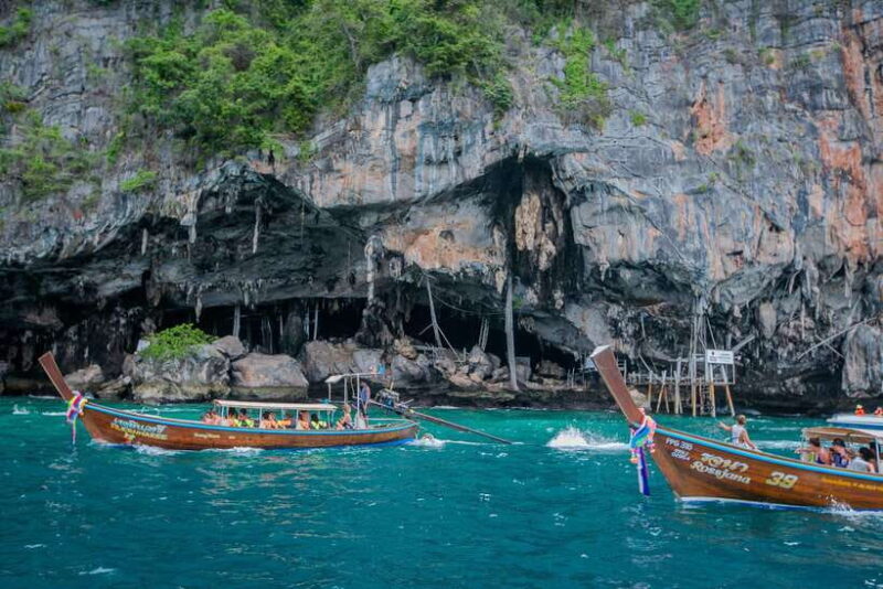 Koh Phi Phi: One Day Tour by Longtail Boat with Sunset - Group Size and Atmosphere