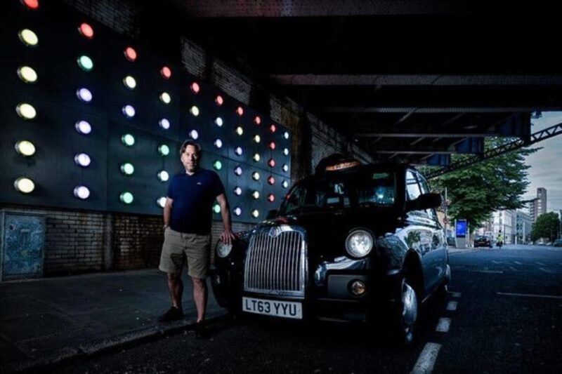 London: Instagram Photos Black Cab Tour with Hotel Pick Up - FAQs