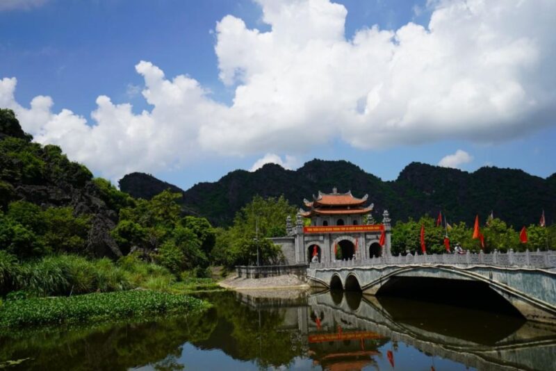 Ninh Binh Trip Visit Hoa Lu Capital -Tam Coc-Biking-Mua Cave - The Sum Up: Who Should Consider This Tour?