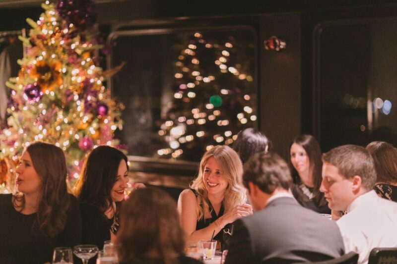 NYC: Christmas Day Buffet Brunch or Dinner Harbor Cruise - Scenic Views and Photo Opportunities