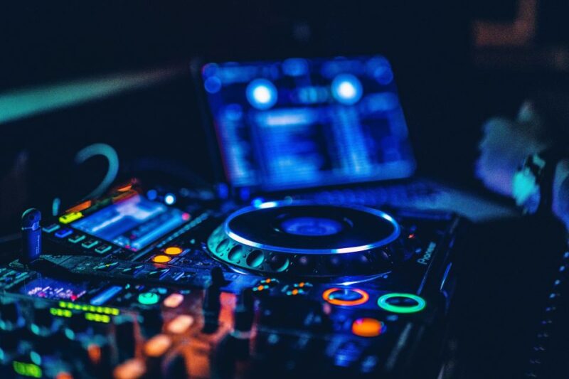 Palma de Mallorca: Night Boat Party with Live DJ - The Sum Up