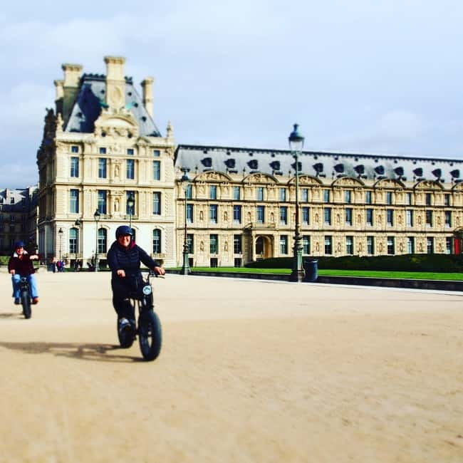 Paris: City Highlights Private Electric Bike Tour with video - FAQs