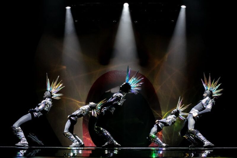Paris: Paradis Latin Cabaret Show with Optional Champagne - What Travelers Are Saying