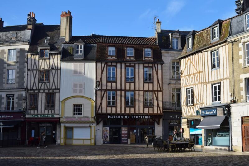 Poitiers: Eleanor of Aquitaine Walking Tour - Authenticity and Quality