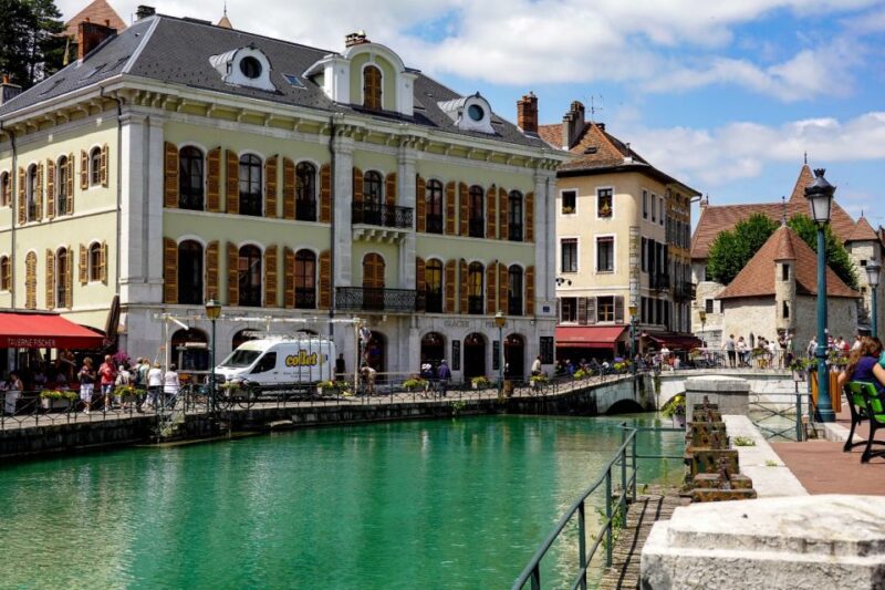 Private 2-hour Walking Tour of Annecy with official guide - Frequently Asked Questions