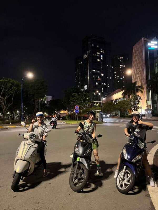 Private Saigon Night Tour - Discover Secret Sites By Scooter - Who Is This Tour Best For?