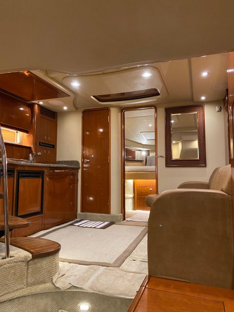 Private  Yacht Rentals  2h  Champagne gift - The Sum Up: Is a Private Yacht Cruise in Miami Right for You?
