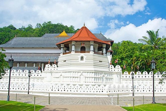 Sri Lanka Tour Packages with English Speaking Driver Guide and Car - The Sum Up