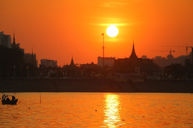 Sunset Cruise: Best view on 3 floors boat & English speak guide - The Sum Up