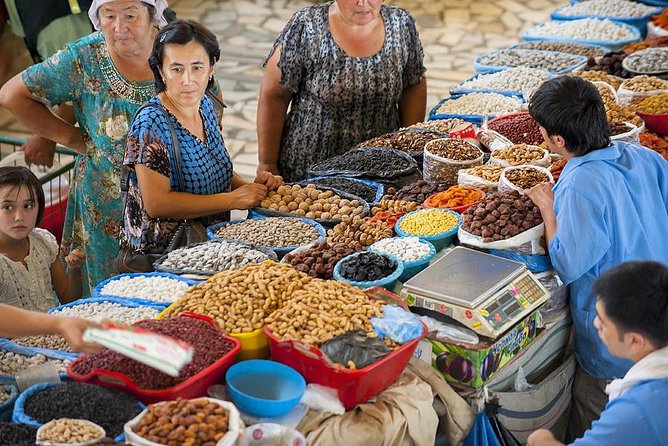 Tashkent Walking Tour with Local Lady / Gentleman - FAQs