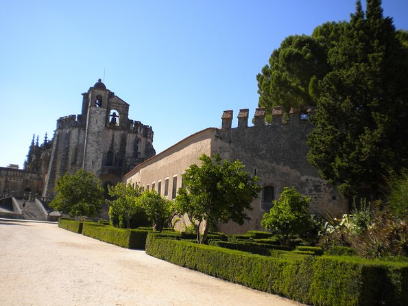 Tomar & Almourol - FAQs