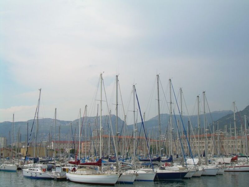 Toulon: Culinary Heritage Guided Walking Food Tour - The Experience of the Guide