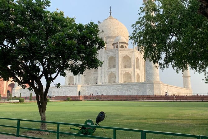 Tour a Nueva y Vieja Delhi Con Guía en Idioma Español - Practical Details and Considerations