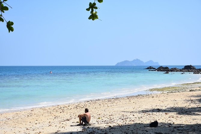4 Island Tour to Emerald Cave by Longtail Boat from Koh Lanta - FAQ