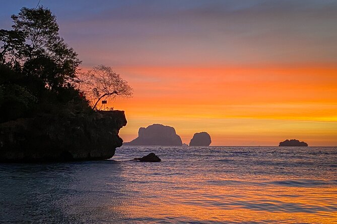 7 Islands Sunset Tour plus Bioluminescent planktons + BBQ Dinner - Frequently Asked Questions