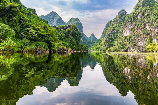 Bai Dinh pagoda & Trang An Grottoes Boating Full Day Trip - FAQs