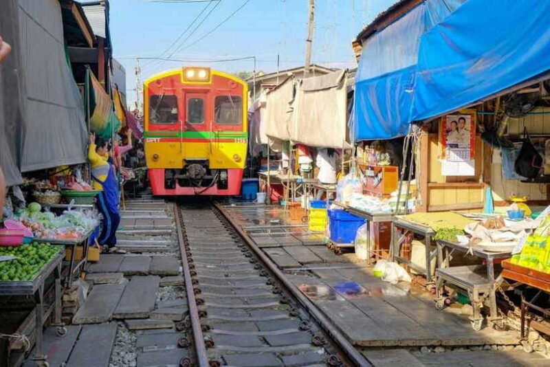 Bangkok: Join In tour to Train Market & floating Market - Who Is This Tour Best For?