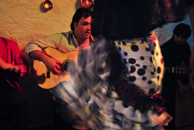 Barcelona: City Tour & Flamenco Show with Wine & Tapas - FAQs