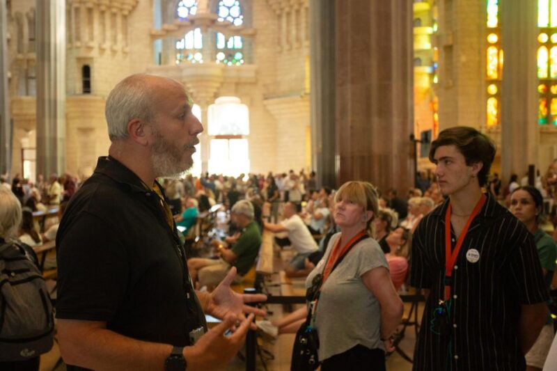 Barcelona: Sagrada Familia Small Group Guided Tour - Authentic Experiences & Real Reviews
