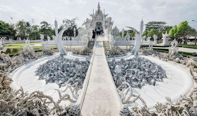 Chiang Rai: White & Blue Temples, Black House & Lunch, Guide - Frequently Asked Questions