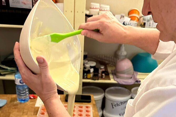 Chocolate Bonbon Making Class in Sitges - Who Should Consider This?