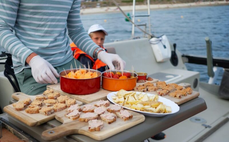 Evening aperitif cruise at the entrance of Morbihan's Gulf - The Sum Up