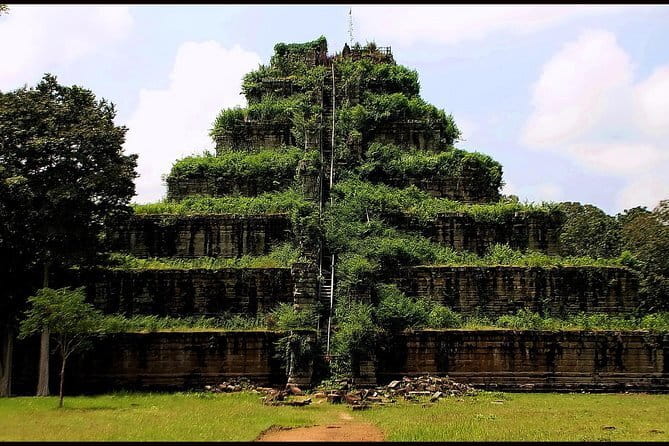Explore Angkor Wat Sunrise Small Tour Private VIP Car - FAQs