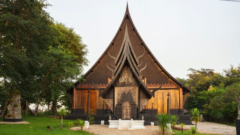 From Chiang Mai: White Temple, Blue Temple & Black House - FAQ