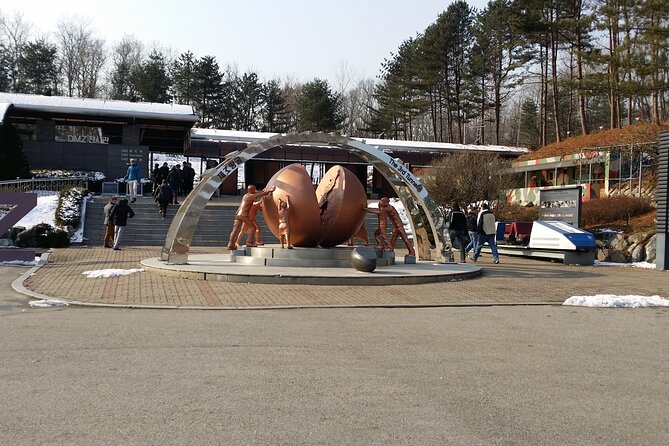 Full Day Private Tour DMZ (The 3rd Tunnel) & Suspension Bridge - FAQ
