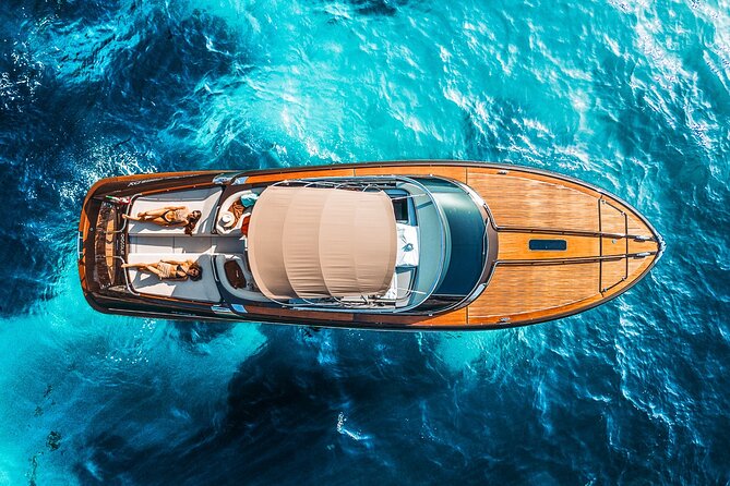 Half day around Capri by Rivarama 44 speedboat - How the Experience Plays Out