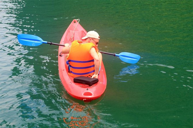 Halong bay Deluxe Cruise 2D/1N: Kayaking, swimming, Titop island & surprise cave - FAQ