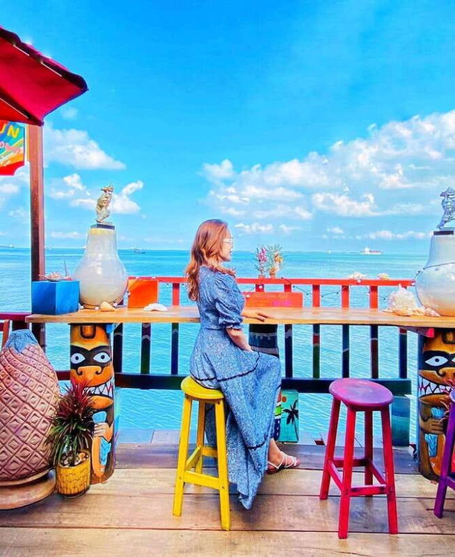 Ho Chi Minh City Photoshoot Tour: Car, Makeup, Photographer - The Sum Up