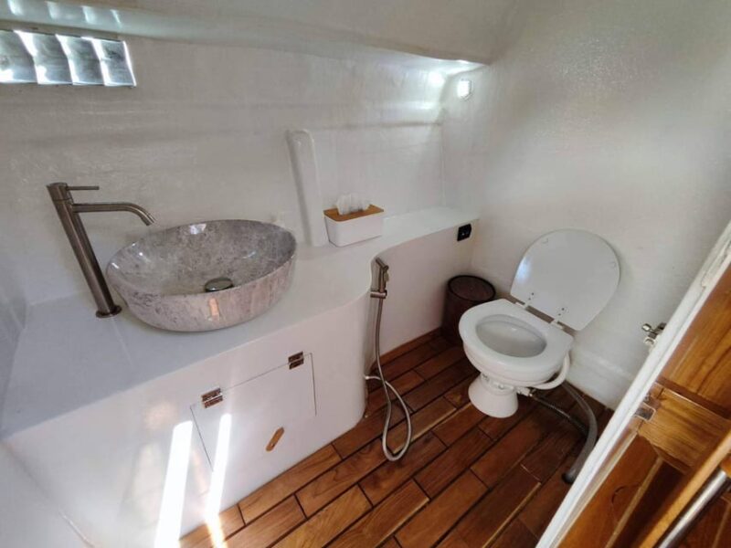 James Bond & Hong Islands Full Day Trip By Speedboat - Authentic Experiences and Reviews
