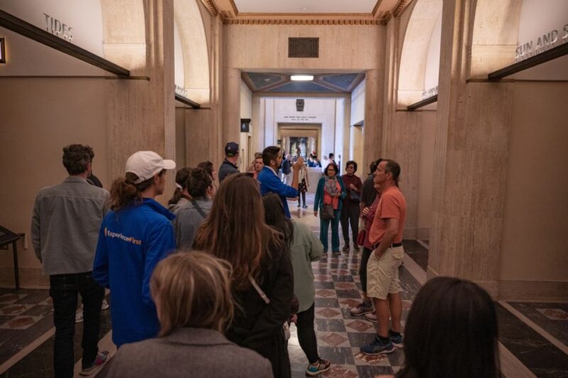 LA: Griffith Observatory Insider Tour - The View and Atmosphere