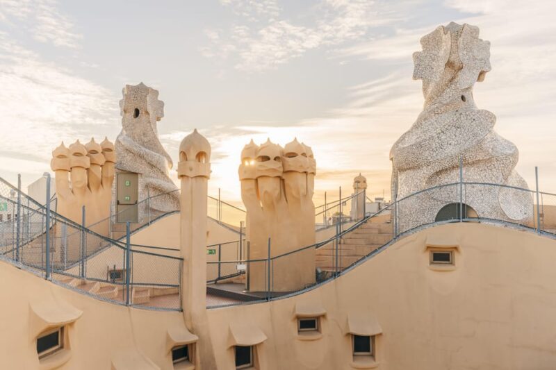 La Pedrera Premium: Exclusive Tour with Cava & Stunning View - Authentic Perspectives and Reviews