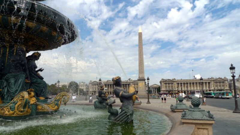 Lifestyle Tour Around the Louvre - Practical Details: What to Expect