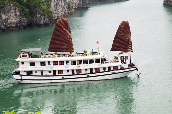 Mon Cheri Cruises 2 Day 1 Night - Who Will Appreciate This Tour?