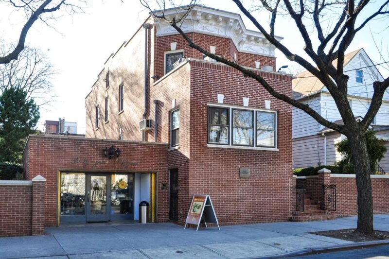 New York: Louis Armstrong Private Walking Tour with Concert - Authenticity and Authenticity