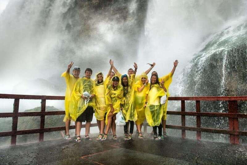 Niagara Falls: USA and Canada Tour with Boat Cruise + Lunch - The Seasonal Boat Cruise: A Water-Level Perspective