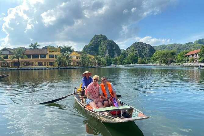 Ninh Binh 2 Days Luxury Limousine Small Group Option 3 Star - FAQ