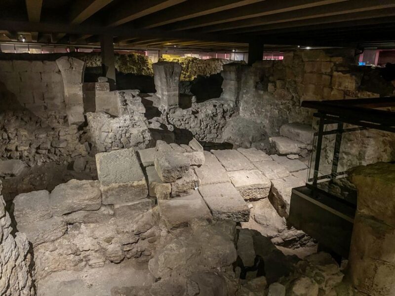 Paris: Île de la Cité and Notre Dame Walking Tour With Crypt - Frequently Asked Questions