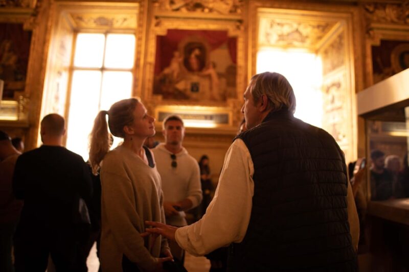 Paris: Louvre Mona Lisa Private Guided Tour with First Entry - Who Should Consider This Tour?