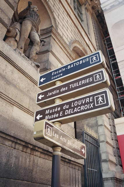 Paris: Montmartre Guided Tour at Night -Limited Tour Series - Who Should Consider This Tour?