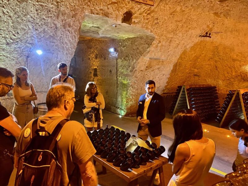 Private Champagne Grand Vintage Taittinger, Veuve Clicquot - FAQ