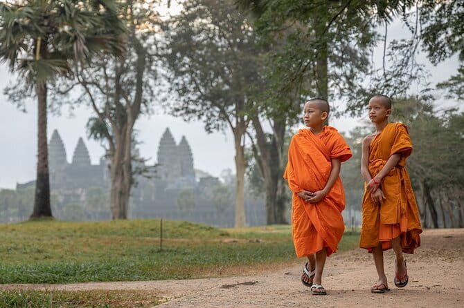 Private transfer by Car & Minivan from Siem Reap to Phnom Penh - Final Thoughts: Who Should Consider This Service?