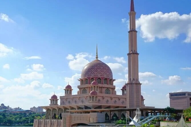 Putrajaya Tour From Kuala Lumpur Includes Batu Caves - Pricing and Value