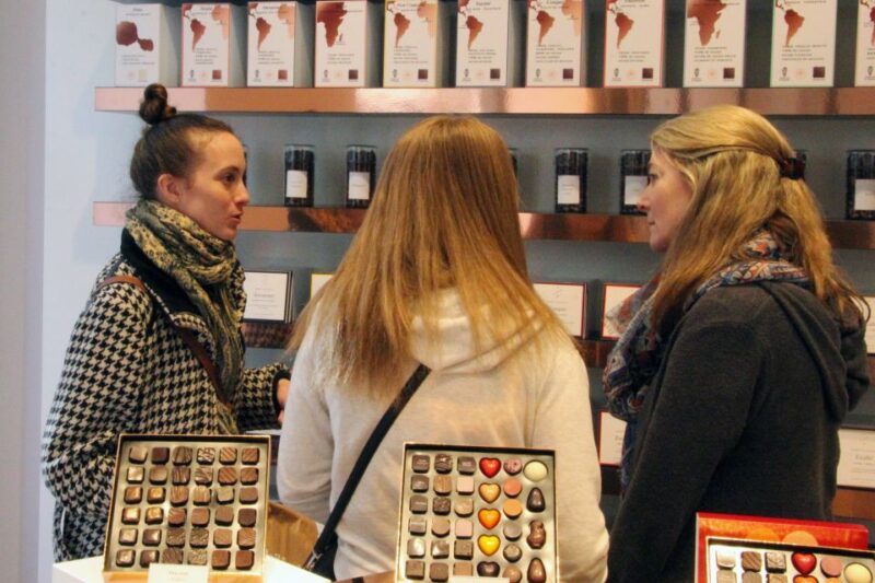 Saint-Germain-des-Prés: Pastry and Chocolate Walking Tour - The Itinerary in Detail