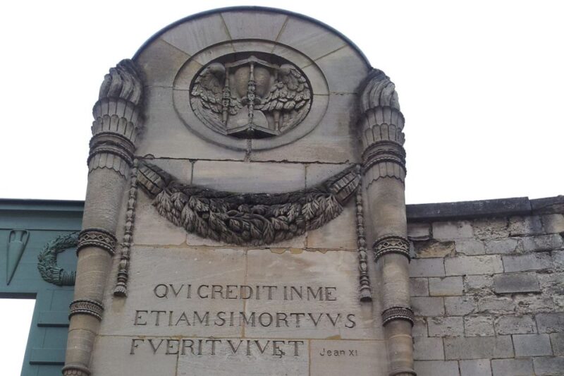 The Père Lachaise Cemetery: Guided 2-Hour Small-Group Tour - Why This Tour Is Worth Considering
