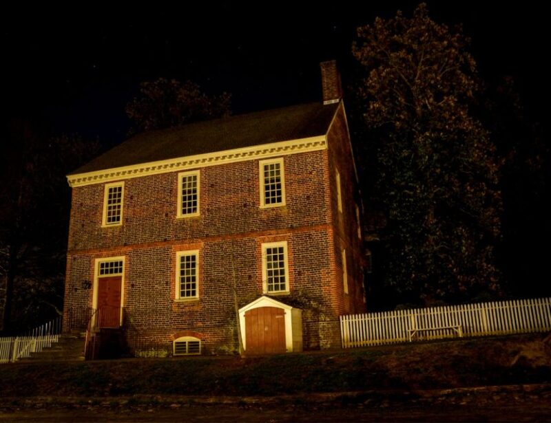Williamsburg: Colonial Ghosts Haunted Walking Tour - The Sum Up
